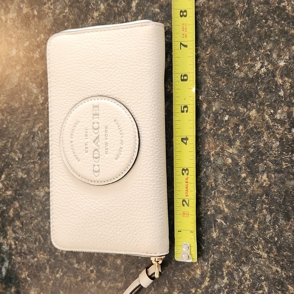 Coach | Bags | Nwt Coach Cream Pebbled Leather Phone Wallet Dempsey Zip ...